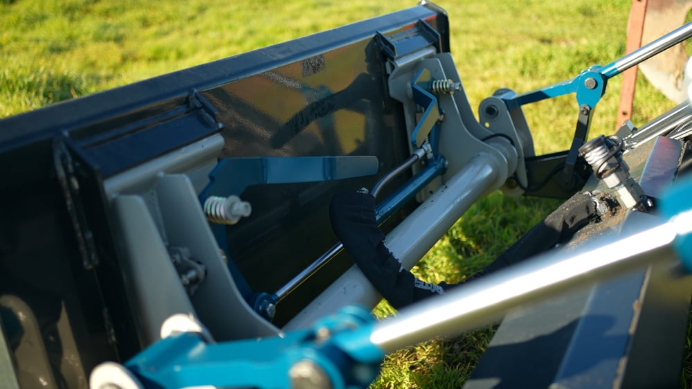 MK-V Utility Front Loader | Monarch Tractor