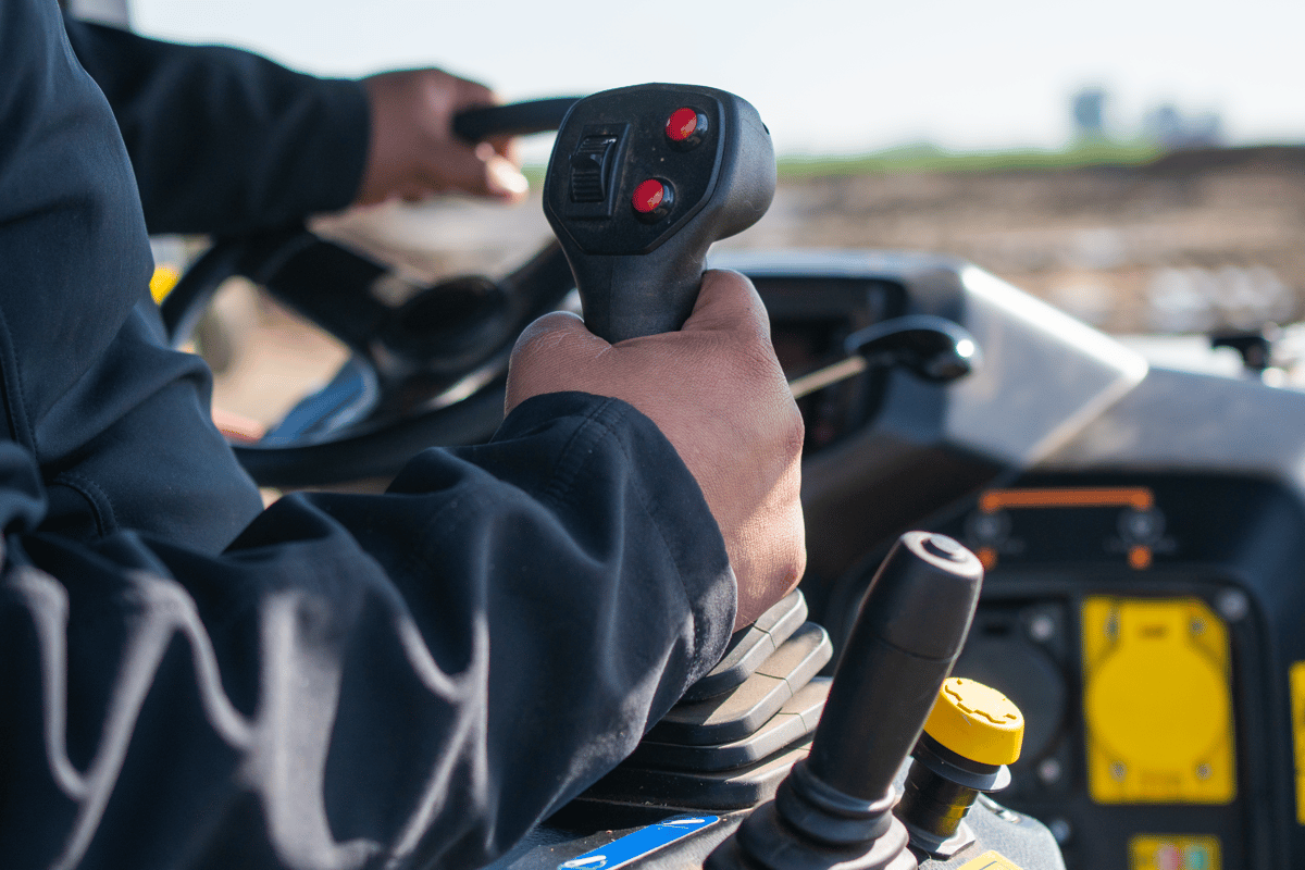 MK-V Utility Front Loader | Monarch Tractor