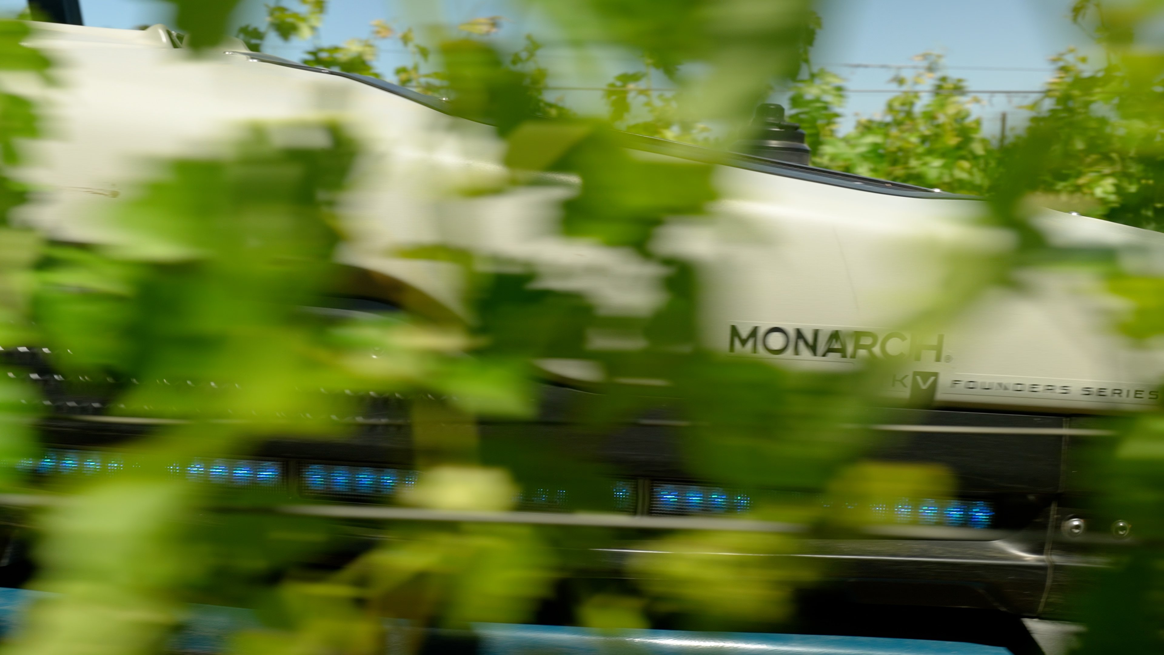About Monarch Tractor