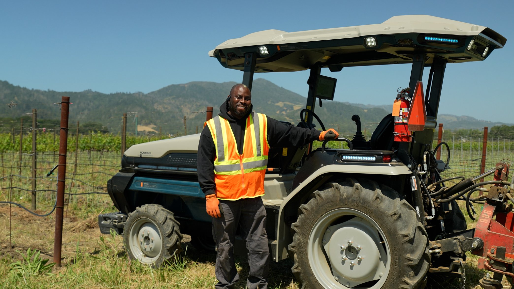 Electric Tractors in Farming: 15 Benefits - Blog
